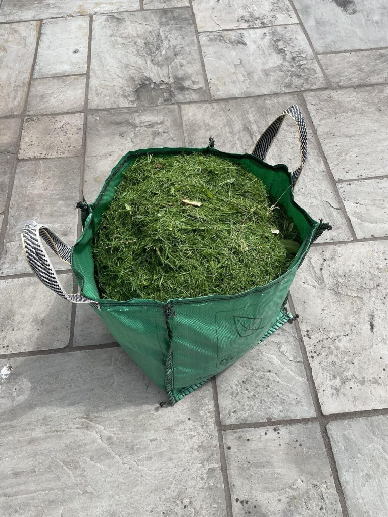8 Amazing Things You Can Do With Grass Clippings