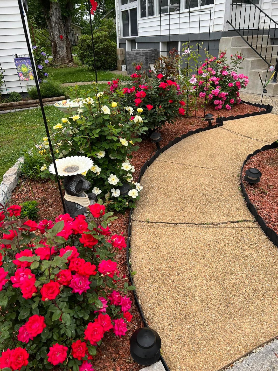 15 Simple Flower Bed Ideas For Front Of House