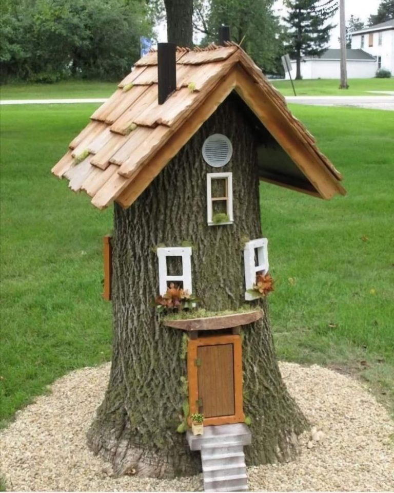 12 Creative Outdoor Tree Stump Ideas