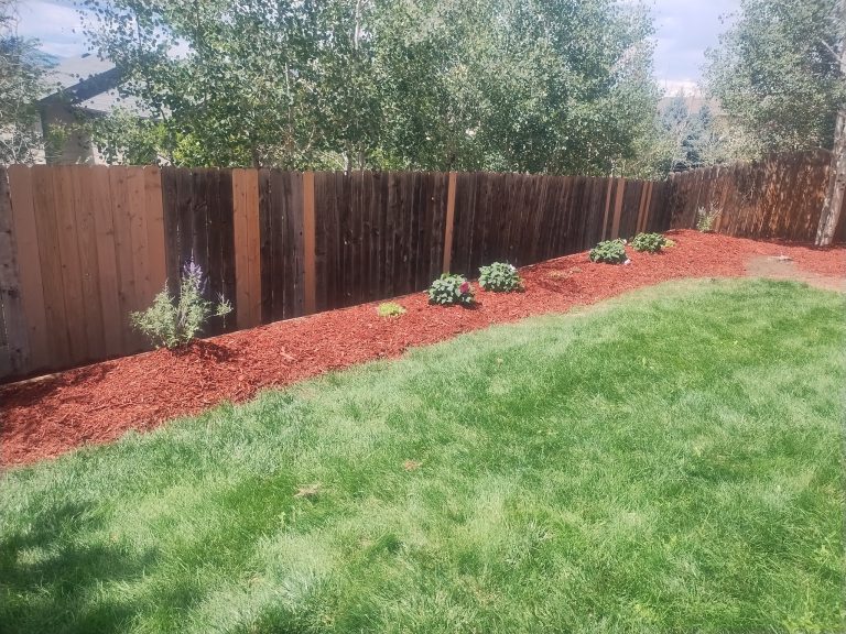 16 Brilliant Fence Edging Ideas to Upgrade Your Yard